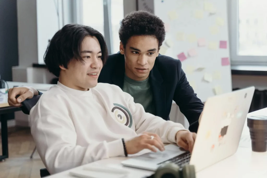 The 2025 Ultimate Job Shadowing Guide to Learn Fast and Lead Boldly